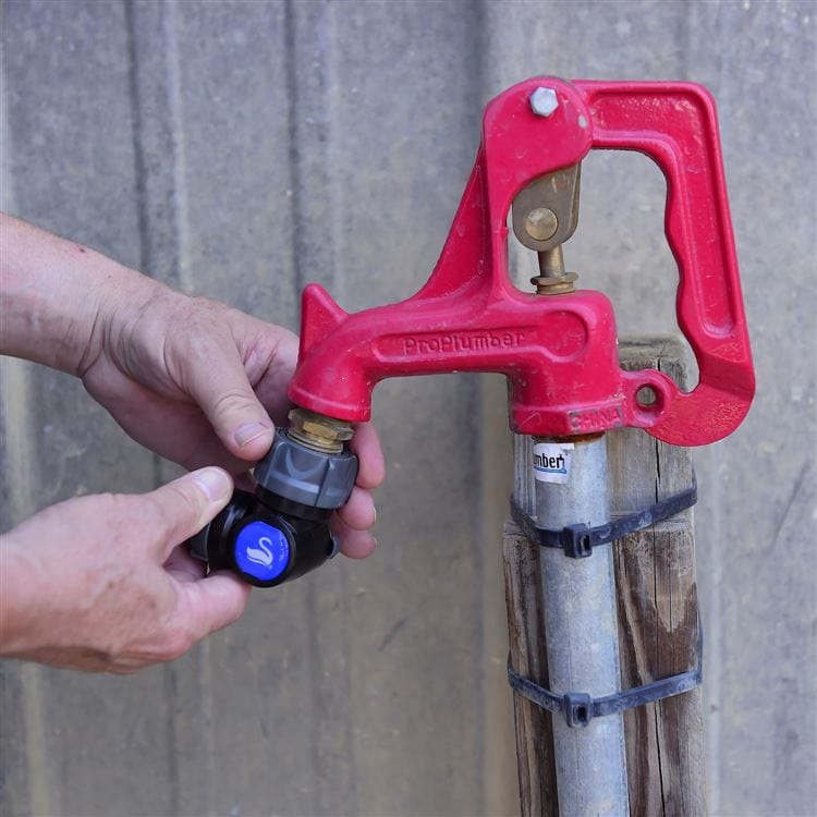 Multi-Purpose Garden Hose Swivel Connector | Swan Hose